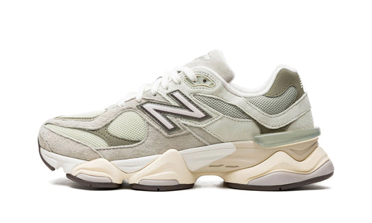 New Balance 9060 – Astro
